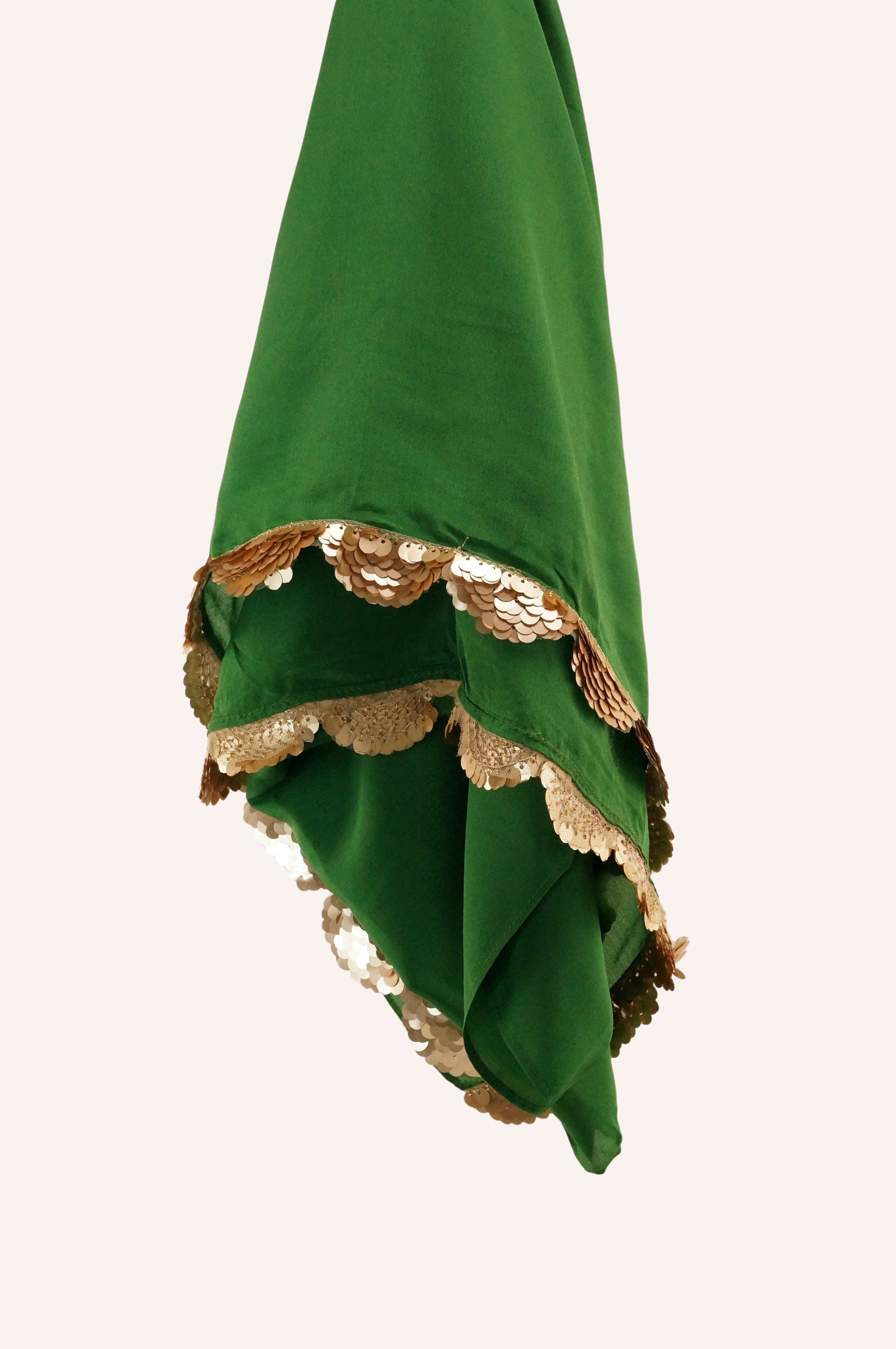 Emerald Green Gold Scallop Sequin – Amyra London